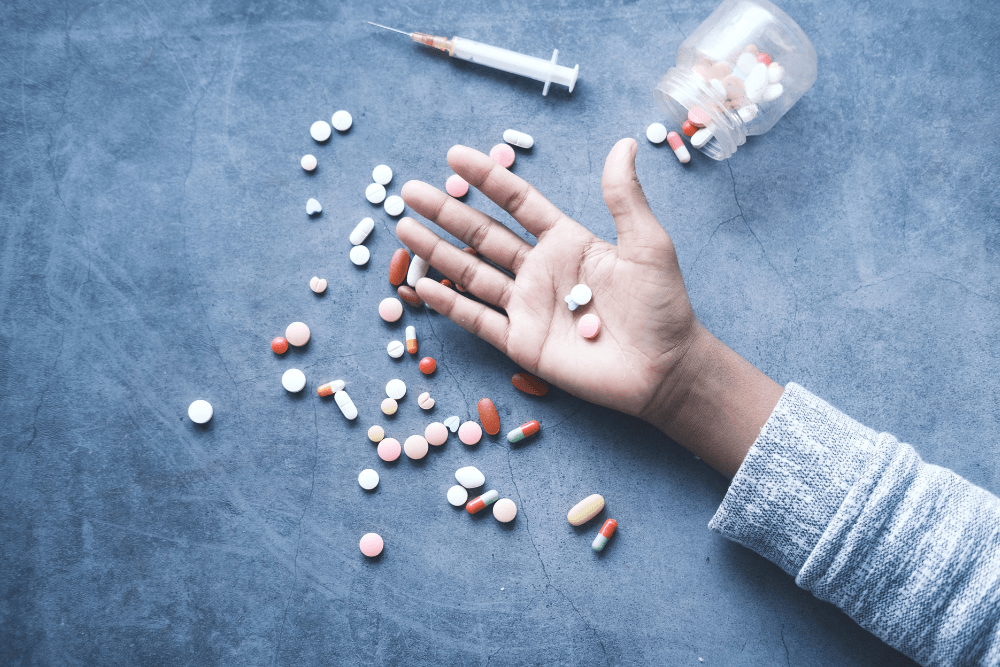 MDMA Overdose Symptoms and Risk Factors | Avenues Recovery